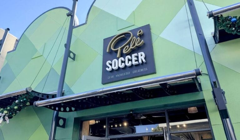Neymar Pai concluiu a compra da marca Pelé por US$ 18 milhões, anunciou ...