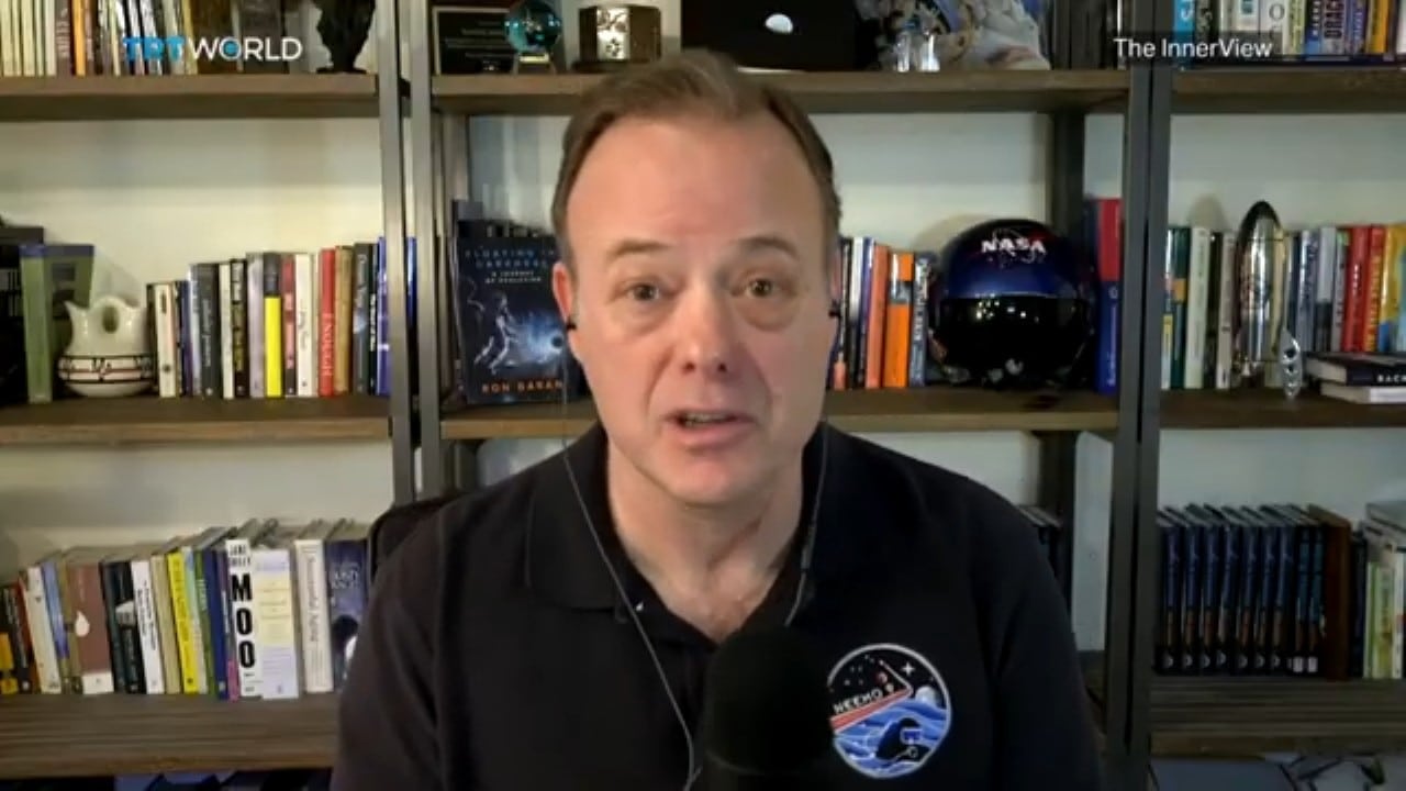 전 NASA 우주 비행사 Ron Garan은 중요한 생물권보다 경제를 우선시함으로써 세계적인 환상을 비난합니다. – Mix Vale