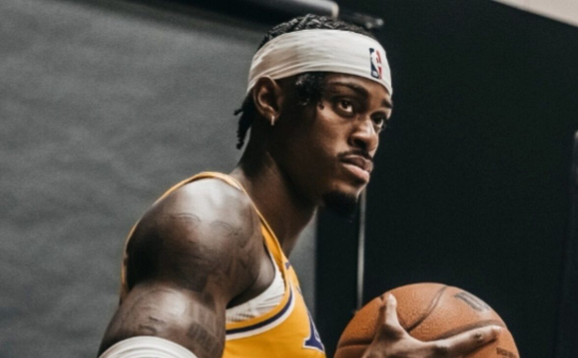 Jarred Vanderbilt sufre dislocación del dedo meñique derecho en la ...