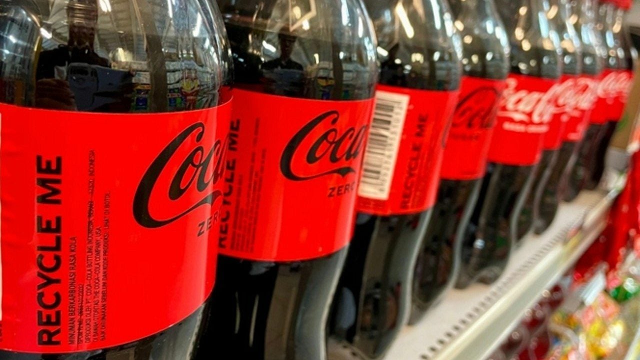 Coca-Cola retira produtos de mercado devido a furtos de figurinhas da ...