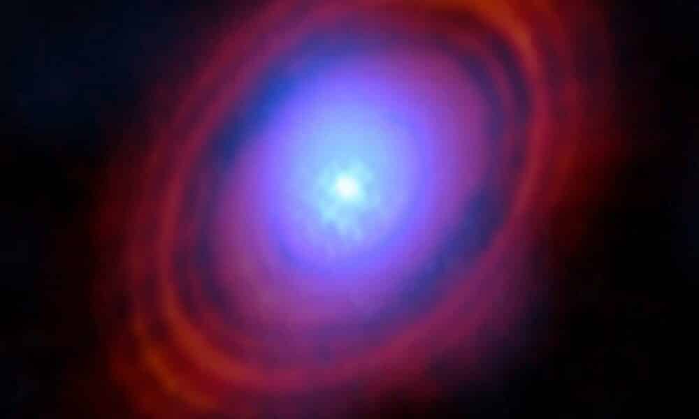 Astronomers detect water vapor equivalent to three Earth's oceans in HL ...